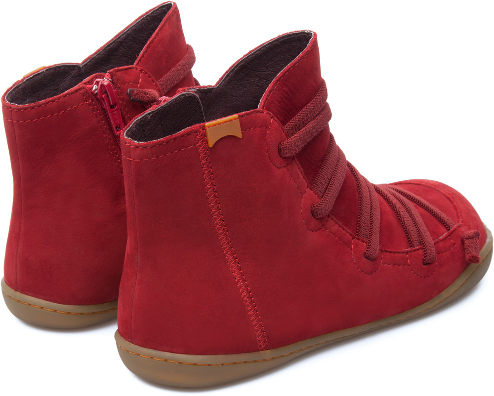 Peu Femme, Été Camper France